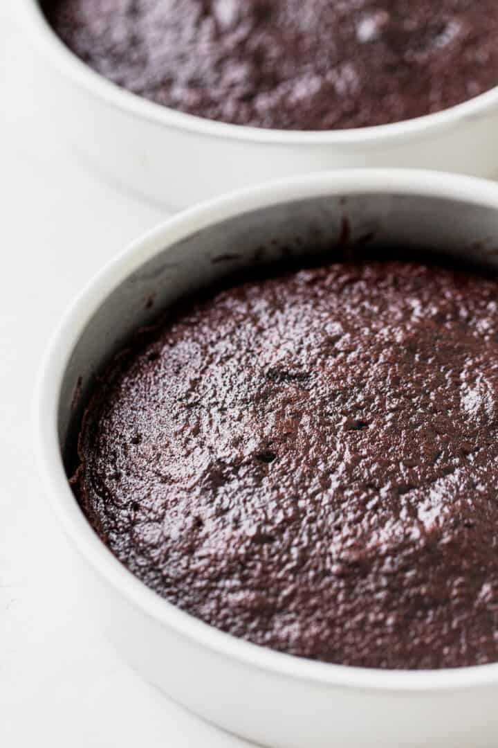 Snickers Cake - Stephanie's Sweet Treats