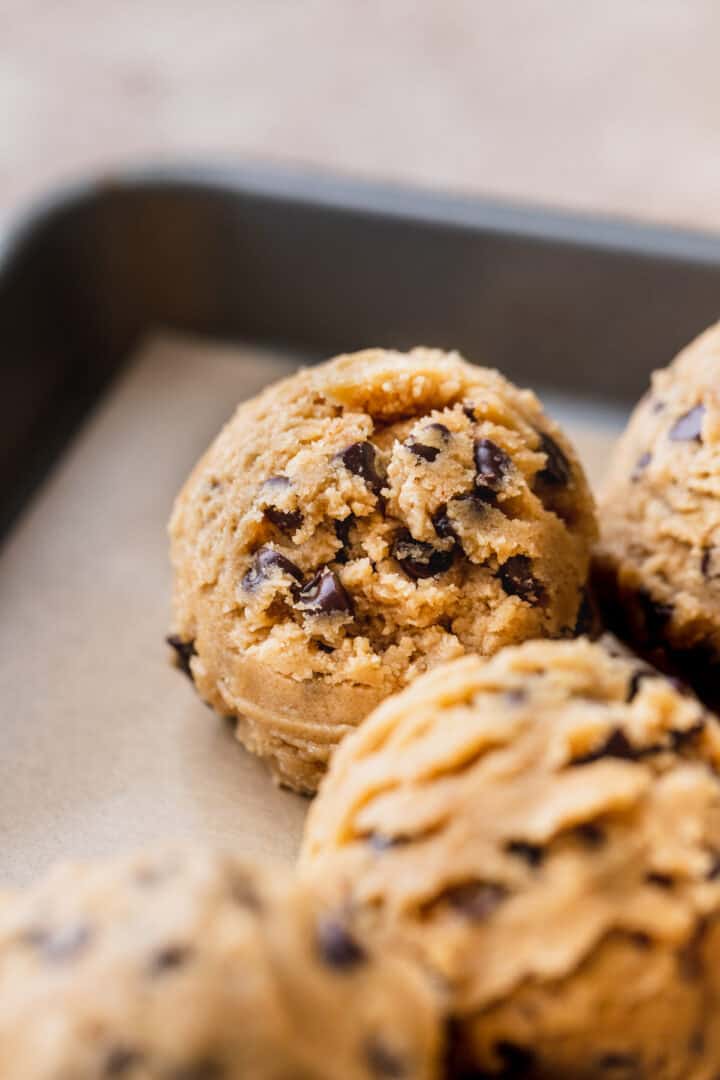 Peanut Butter Chocolate Chip Cookies +VIDEO - Stephanie's Sweet Treats