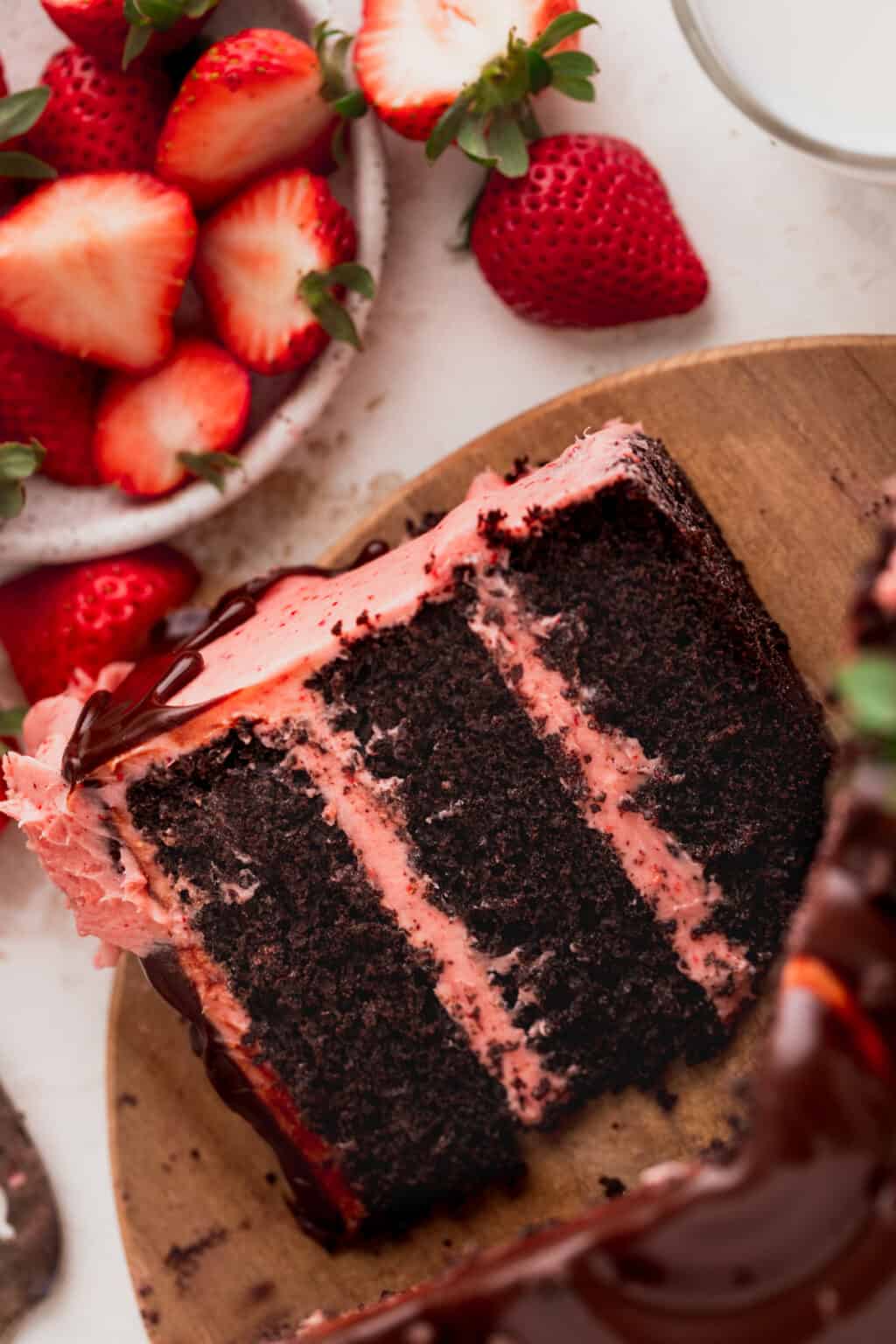 Chocolate Covered Strawberry Cake - Stephanie's Sweet Treats