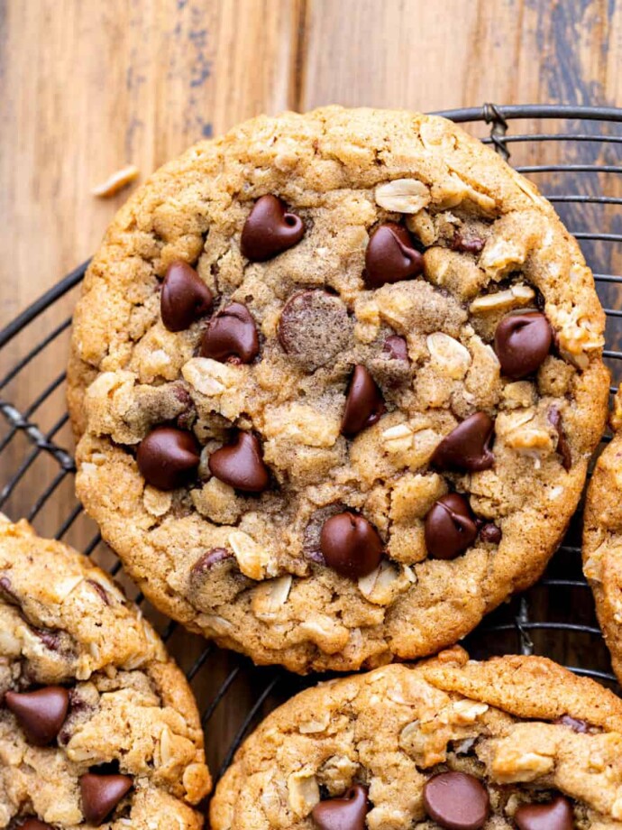 Oatmeal Chocolate Chip Cookies - Stephanie's Sweet Treats