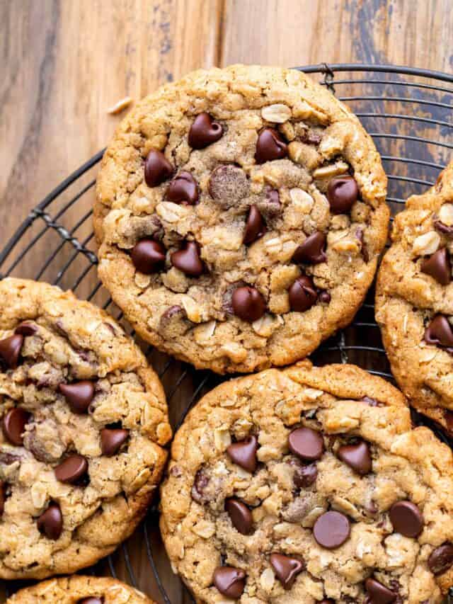 Oatmeal Chocolate Chip Cookies - Stephanie's Sweet Treats Oatmeal Chocolate Chip Cookies - Stephanie's Sweet Treats