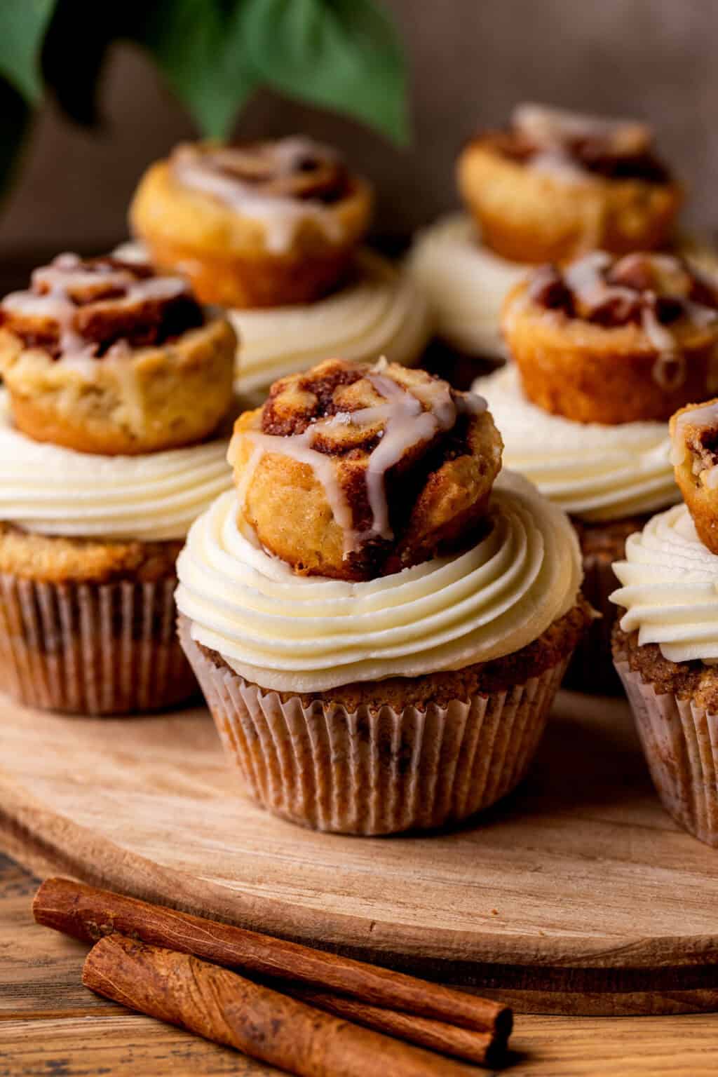 Cinnamon Roll Cupcakes - Stephanie's Sweet Treats